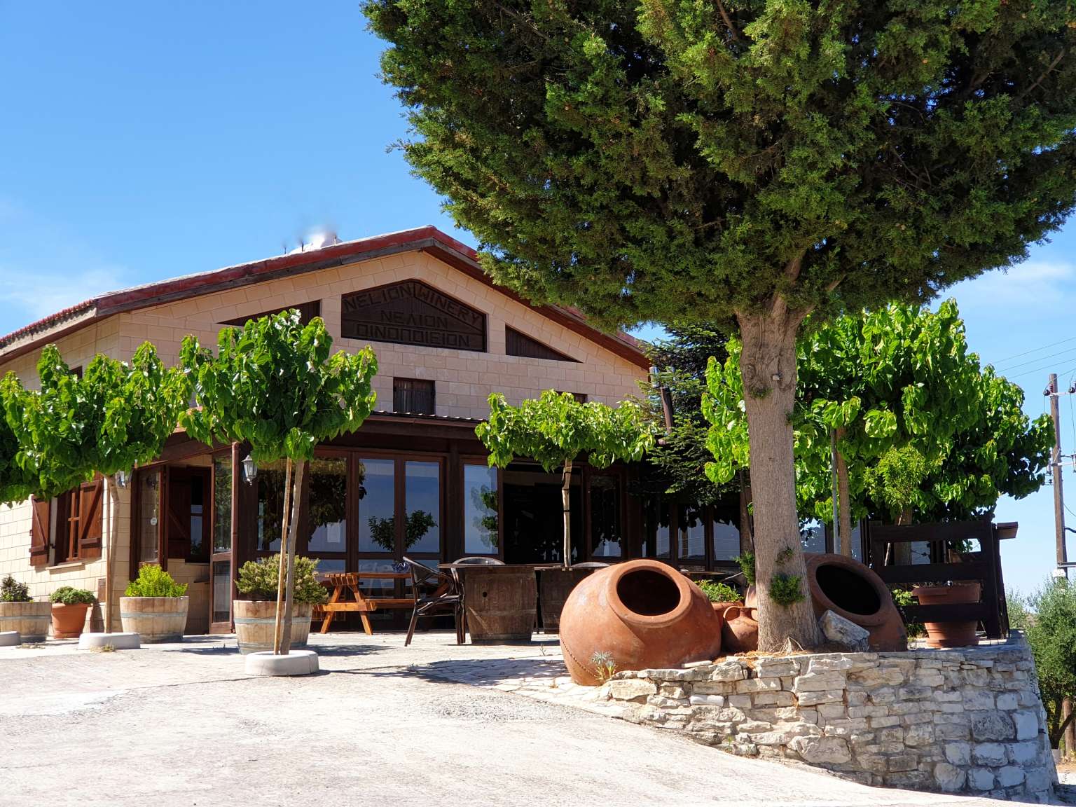 Τα Οινοποιεία μας – Όμιλος Οινοφίλων Κύπρου